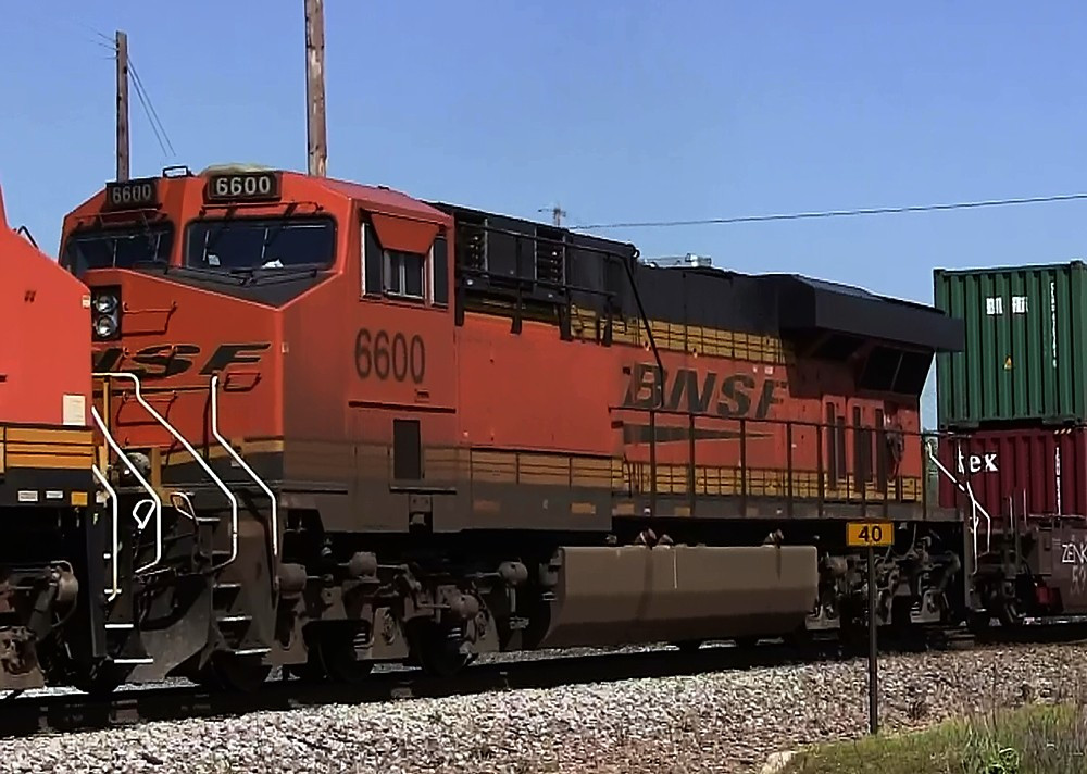 BNSF 6600